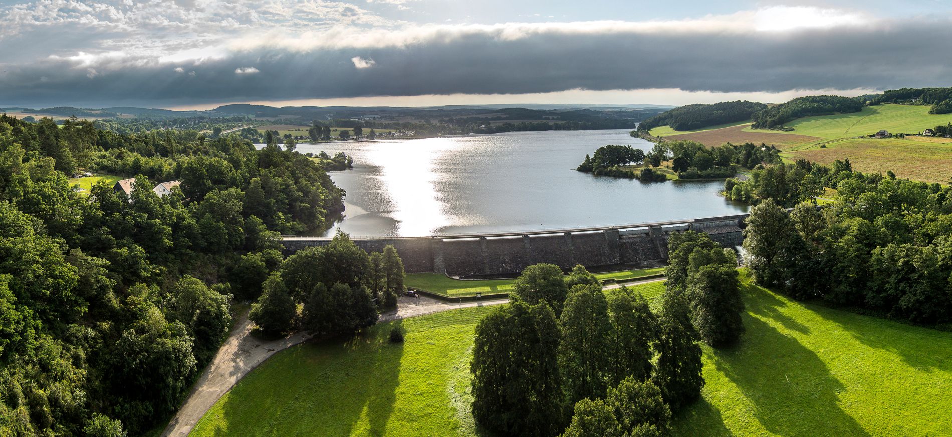 Talsperre Pirk + Persiluhr | Gewerbeverband Oelsnitz